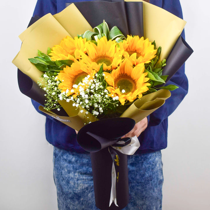 Blooms & Bouquets: Fresh Flowers Express Emotion | Gulbaan